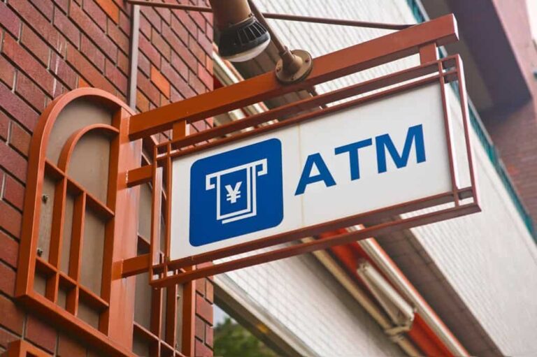 Pay-Easy: A Modern Alternative to Traditional Bank Transfers